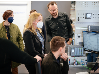ZF richtet Aus- und Weiterbildung am Standort Saarbrücken ...